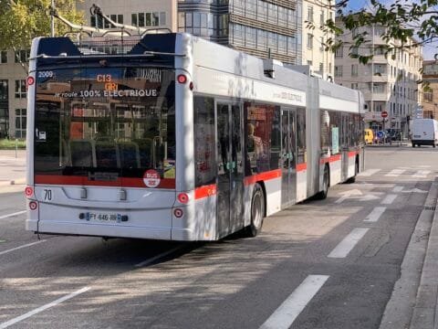 Lyon : un réseau TCL unifié pour transformer le quotidien - Mobily-Cités